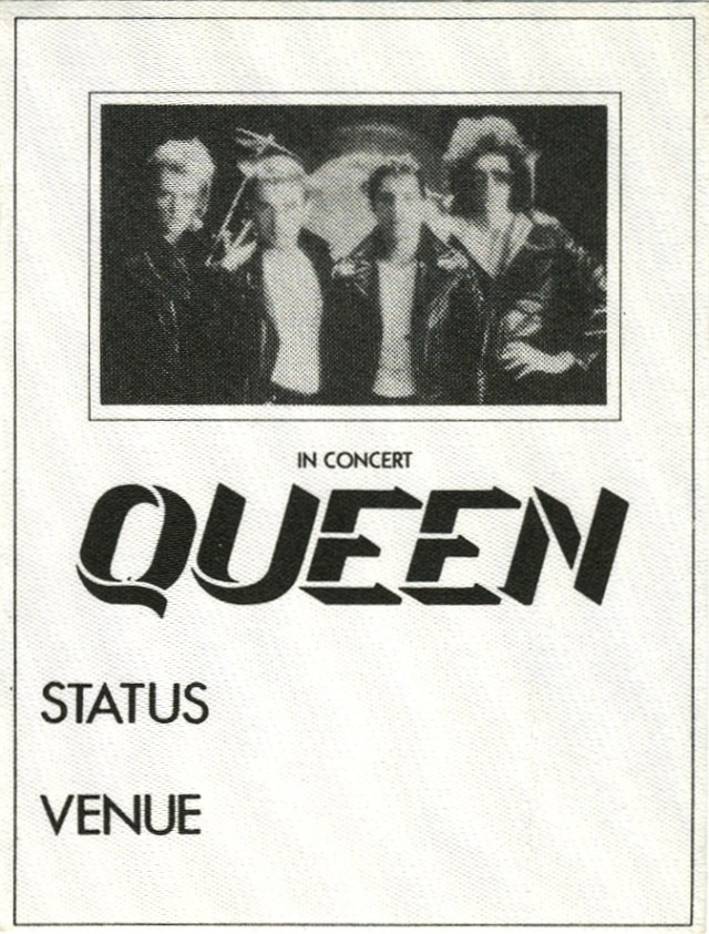 Backstage passes – Queenvinyls.com