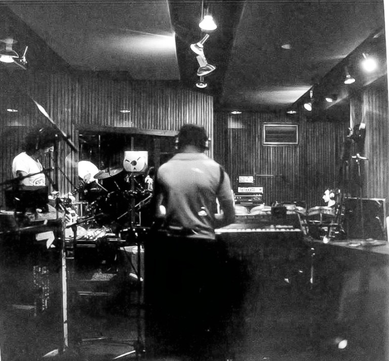 From Harpsichord to Synthesizer and beyond: an introduction to Queen ...